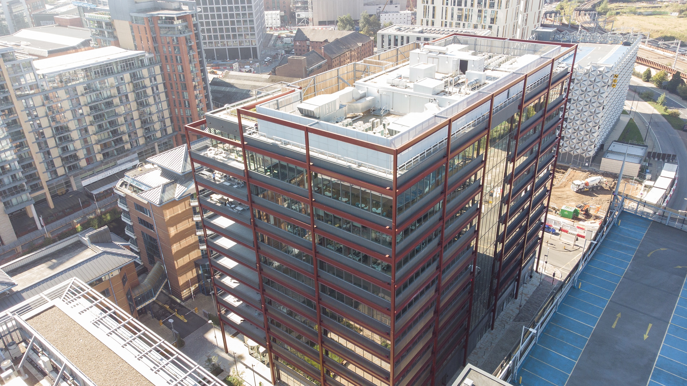 Two New Bailey - Staticus