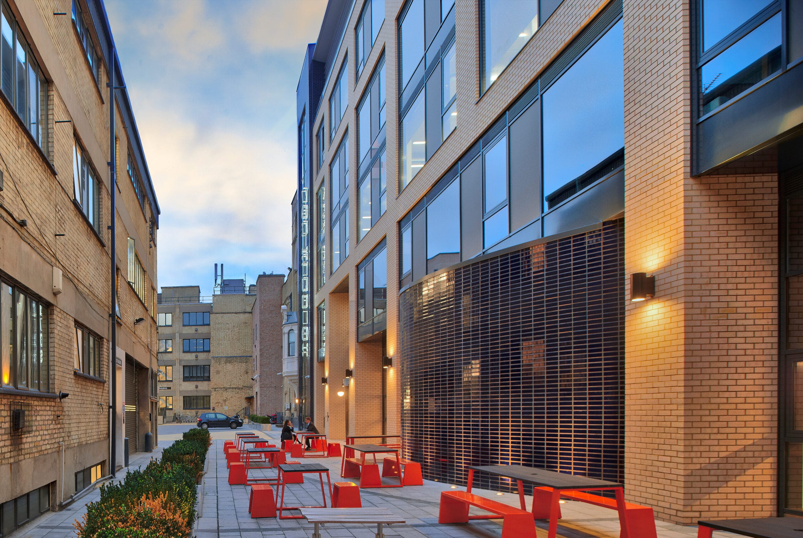 Westminster business square - Staticus