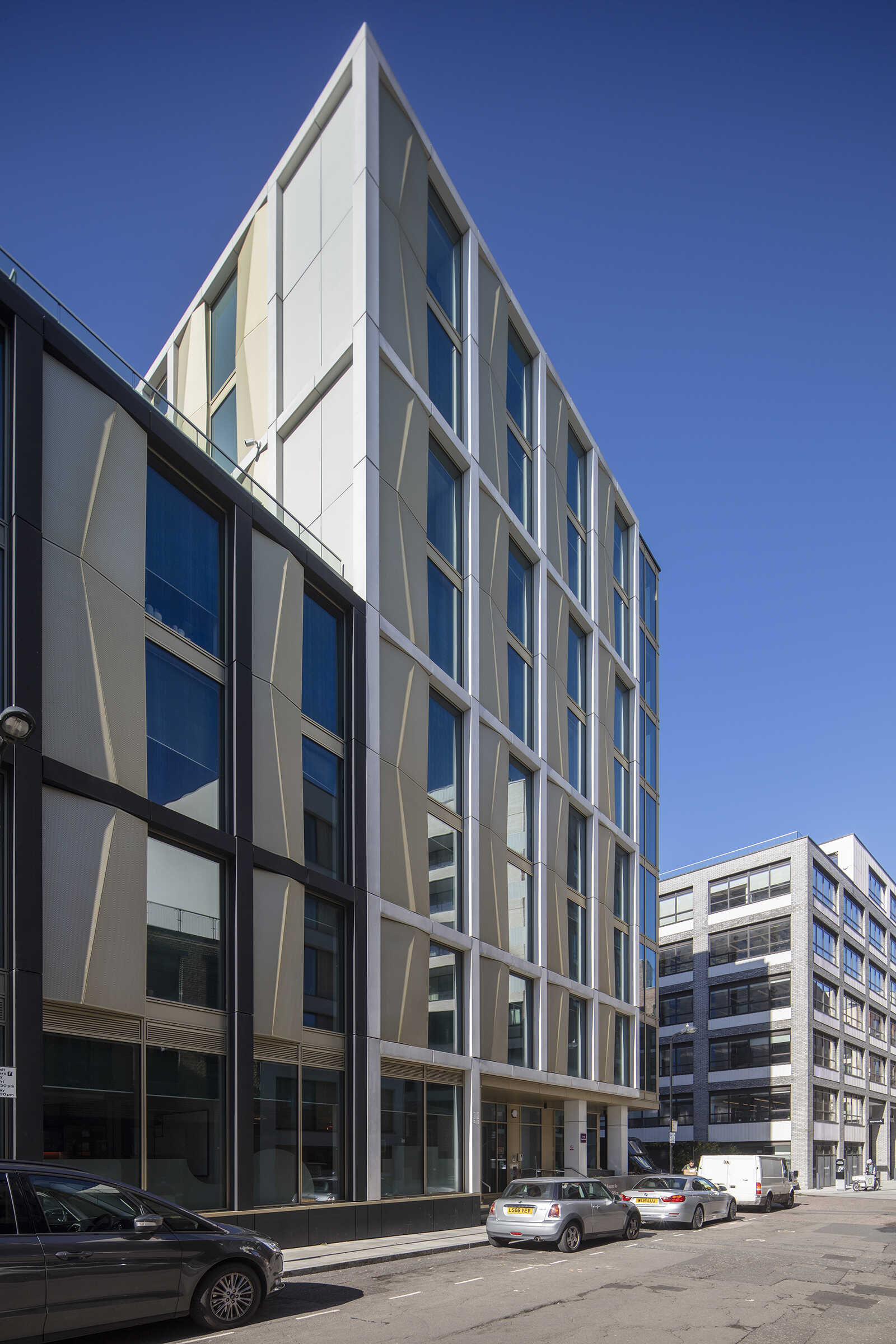 Long Street - Staticus