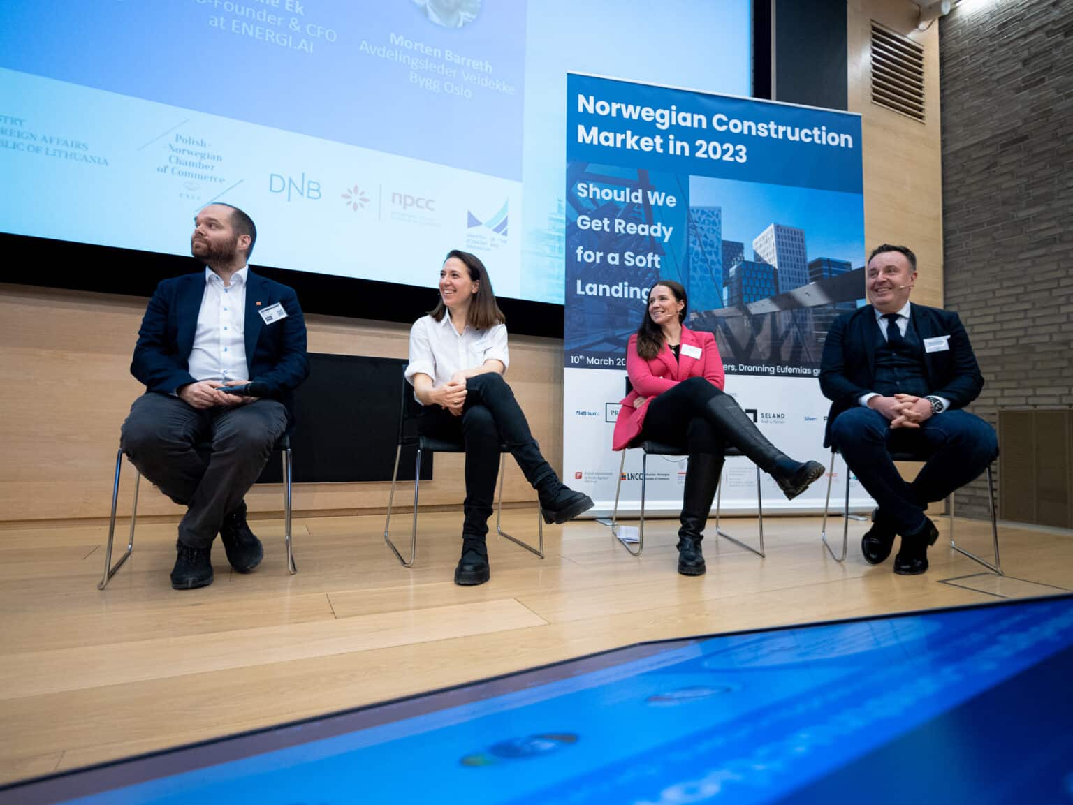 The first project using our next generation hybrid façade | Staticus